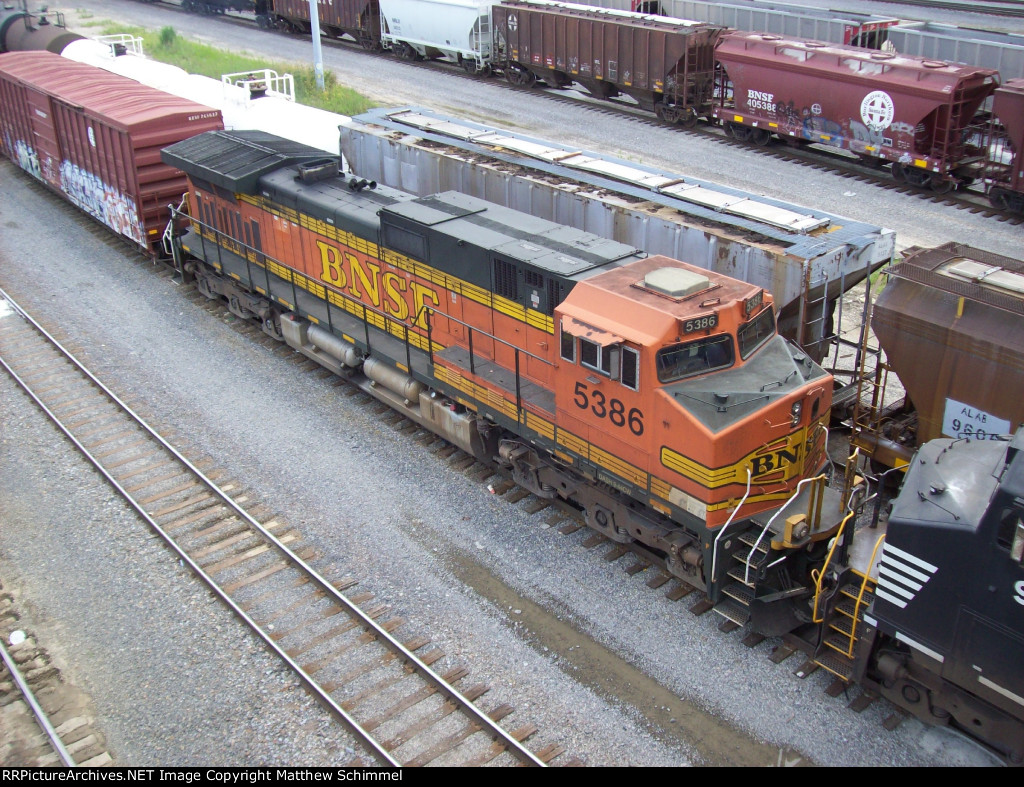 BNSF 5386